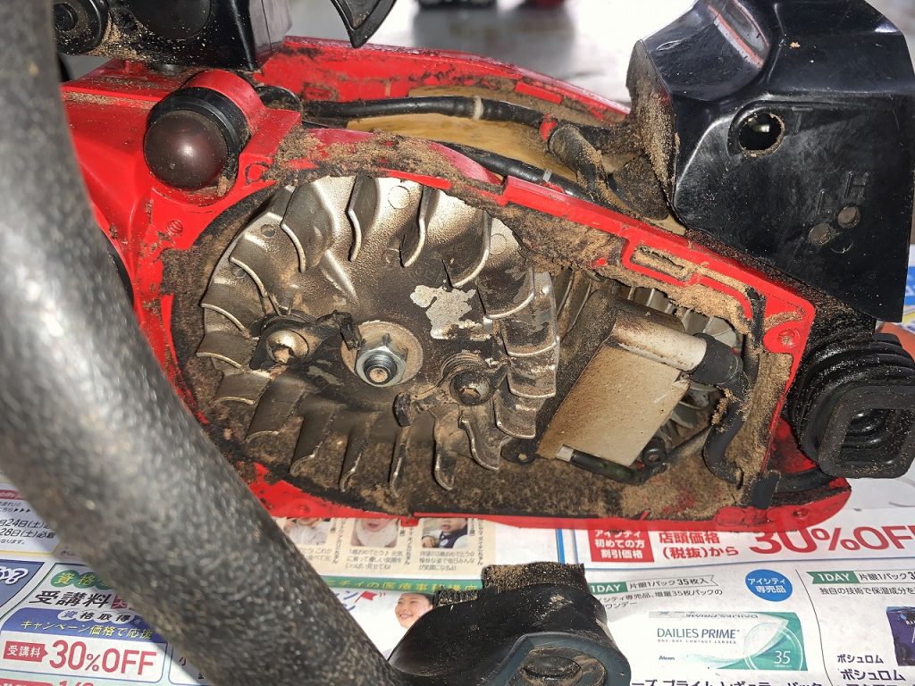 ゼノア G2501 機体清掃、キャブレター分解清掃 ｜修理ブログ｜プラウ PLOW