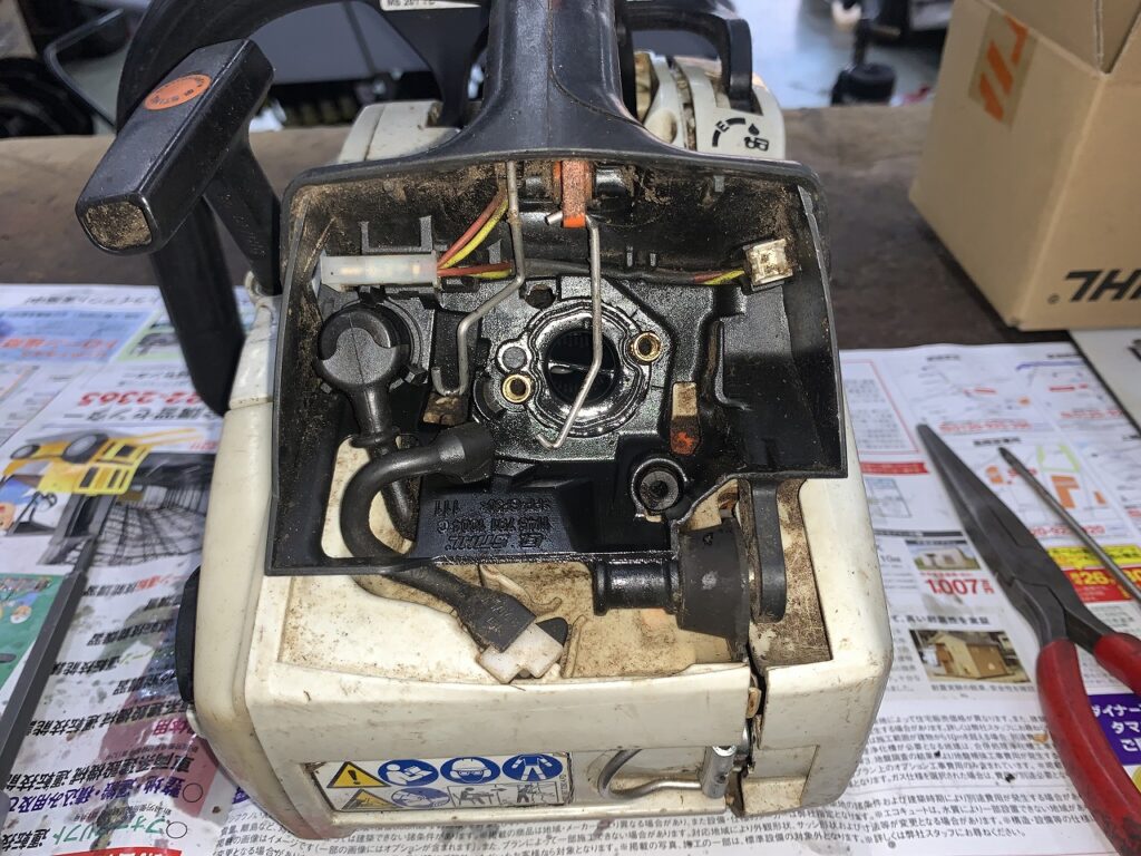STIHL MS201TC-M エンジンかかるけどアイドリングでエンストする。修理完了 ｜修理ブログ｜プラウ PLOW