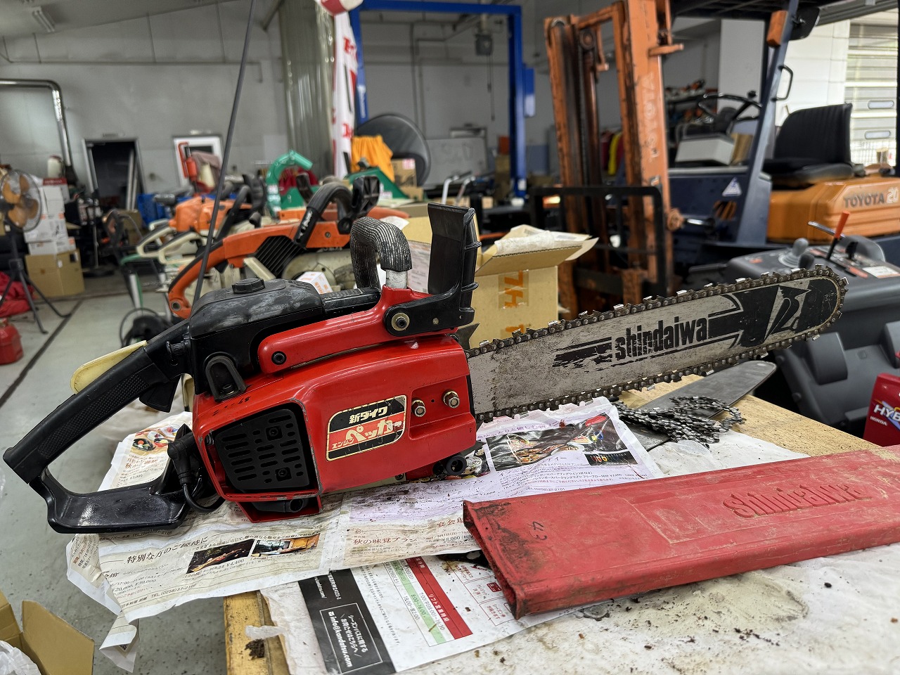 新ダイワE406AV スプロケットがクラッチASSYと直結になりソーチェーンがフリー状態にならない。 ｜修理ブログ｜プラウ PLOW