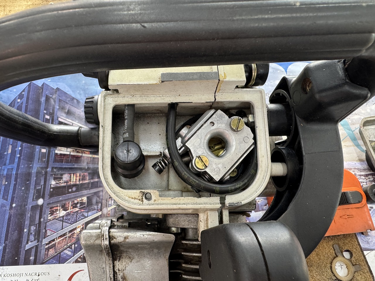 STIHL 011AVT キャブレター分解清掃、始動確認 ｜修理ブログ｜プラウ PLOW